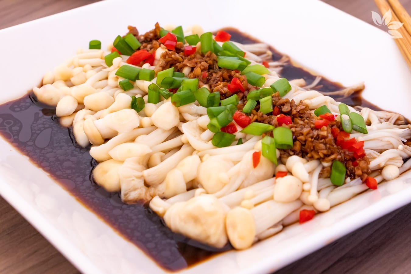 Salada de Cogumelo Enoki